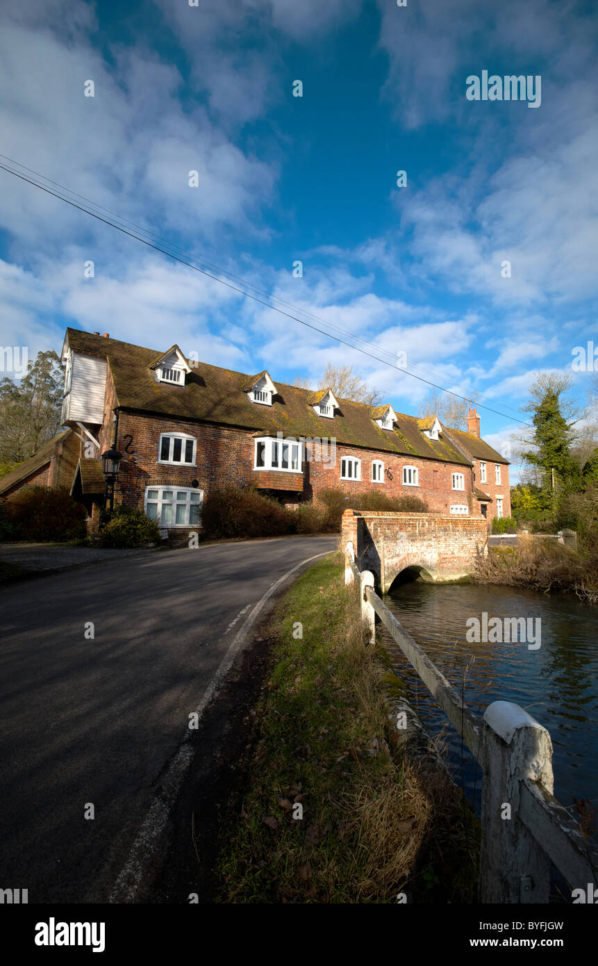 Denford Millhouse Hungerford Berkshire England UK Mill House River ...