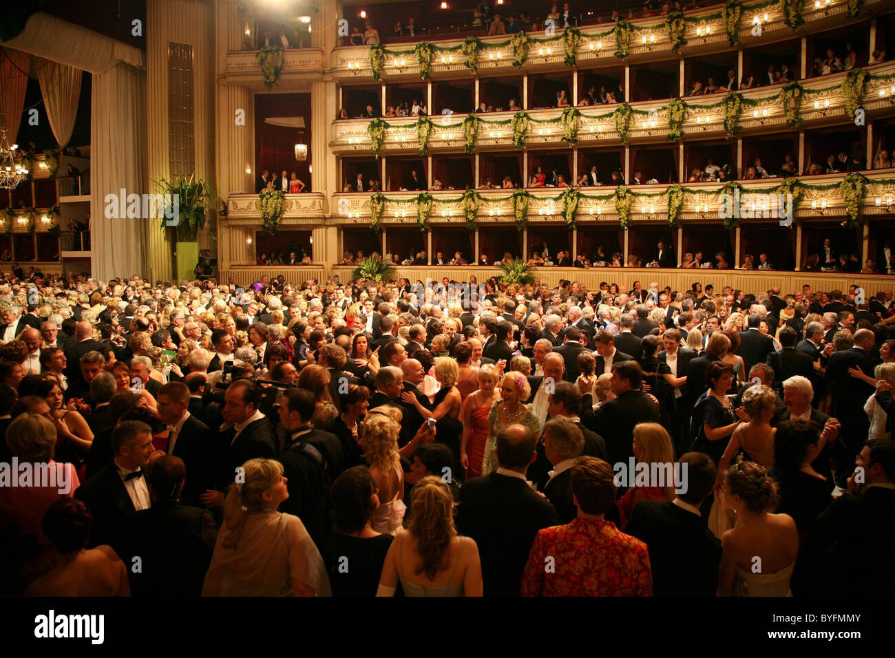 Atmosphere Annual Vienna Opera Ball (Wiener Opernball) at the State ...
