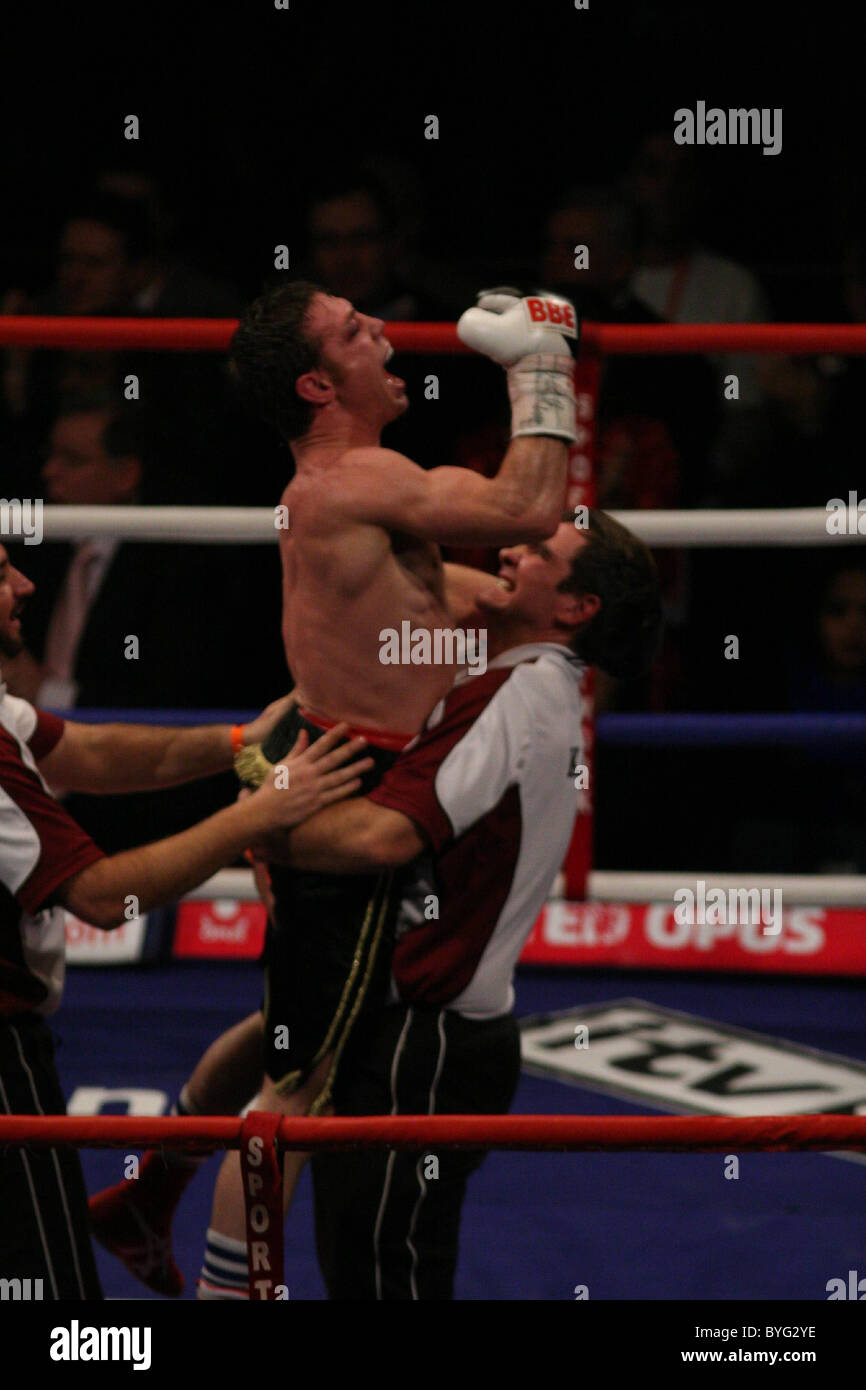 Michael Katsidis Michael Katsidis vs Graham Earl at Wembley Arena ...