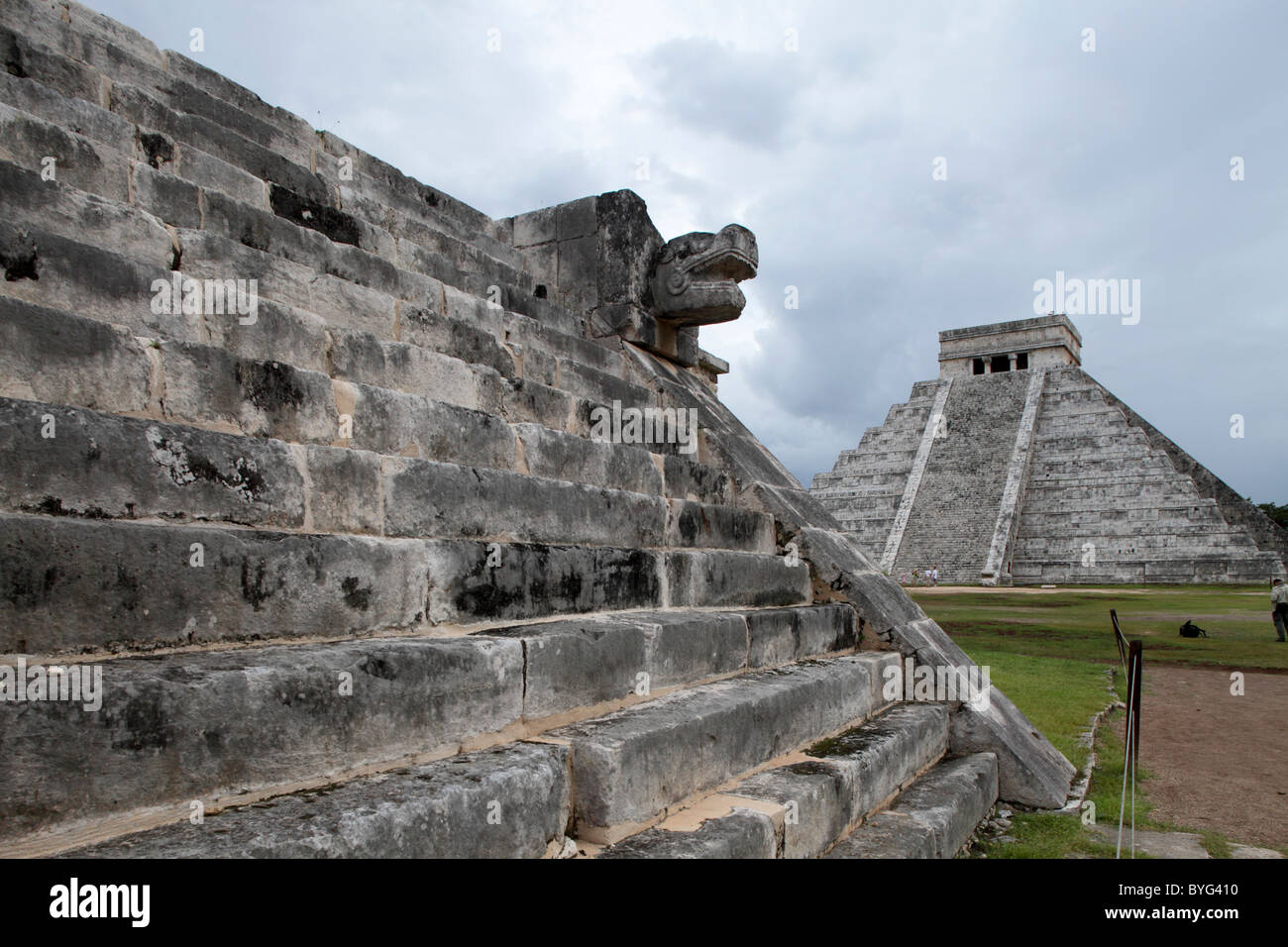 THE CASTLE, MAYAN RUINS AT CHICHEN ITZA, MEXICO Stock Photo - Alamy