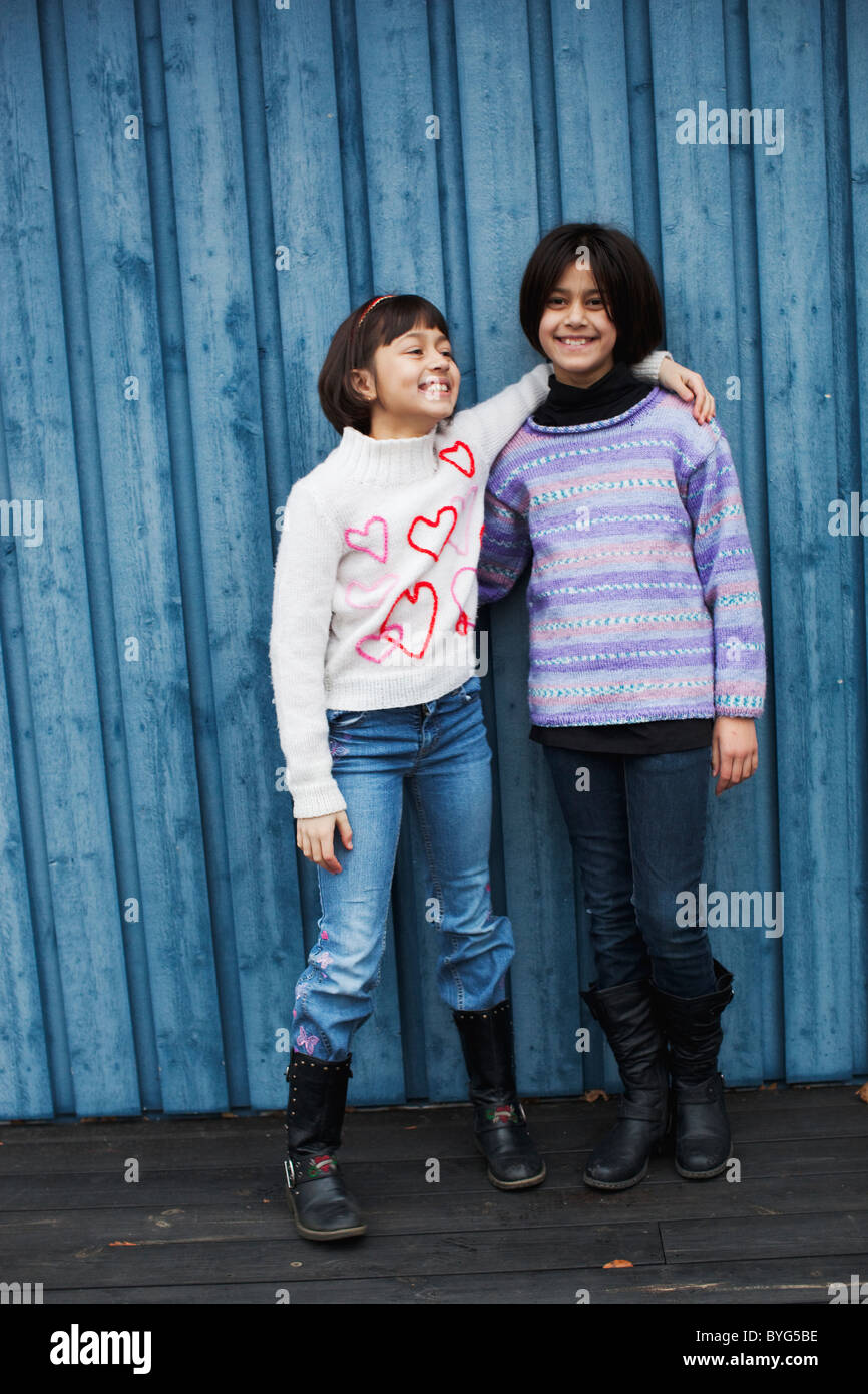 Portrait of two sisters Stock Photo - Alamy