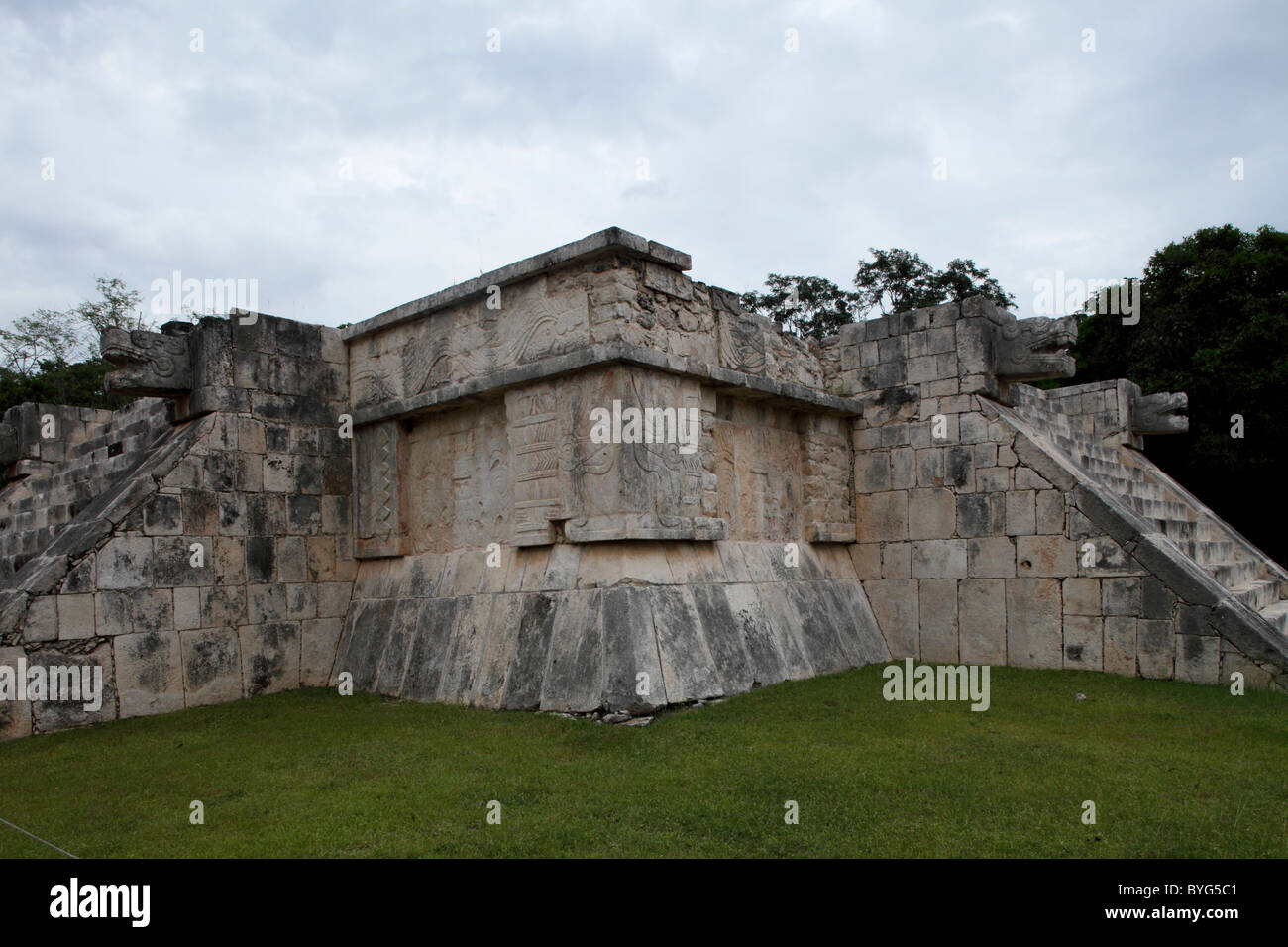 VENUS PLATFORM, CHICHEN ITZA, MEXICO Stock Photo - Alamy