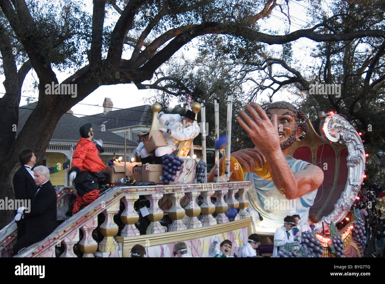 James Gandolfini is crowned king of this years Bacchus parade. Bacchus ...