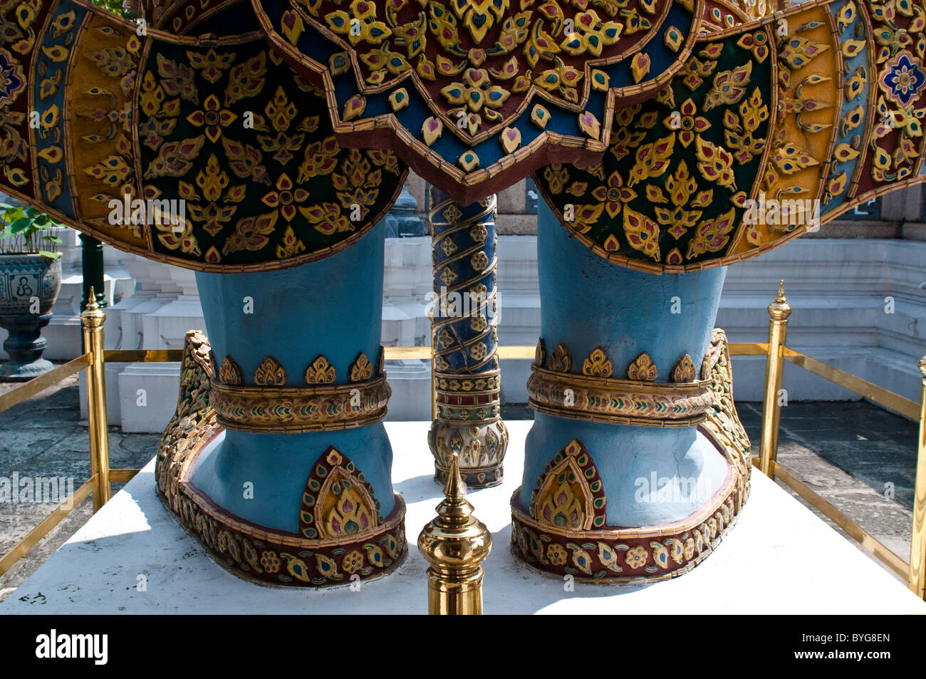 Demon sculpture hi-res stock photography and images - Alamy