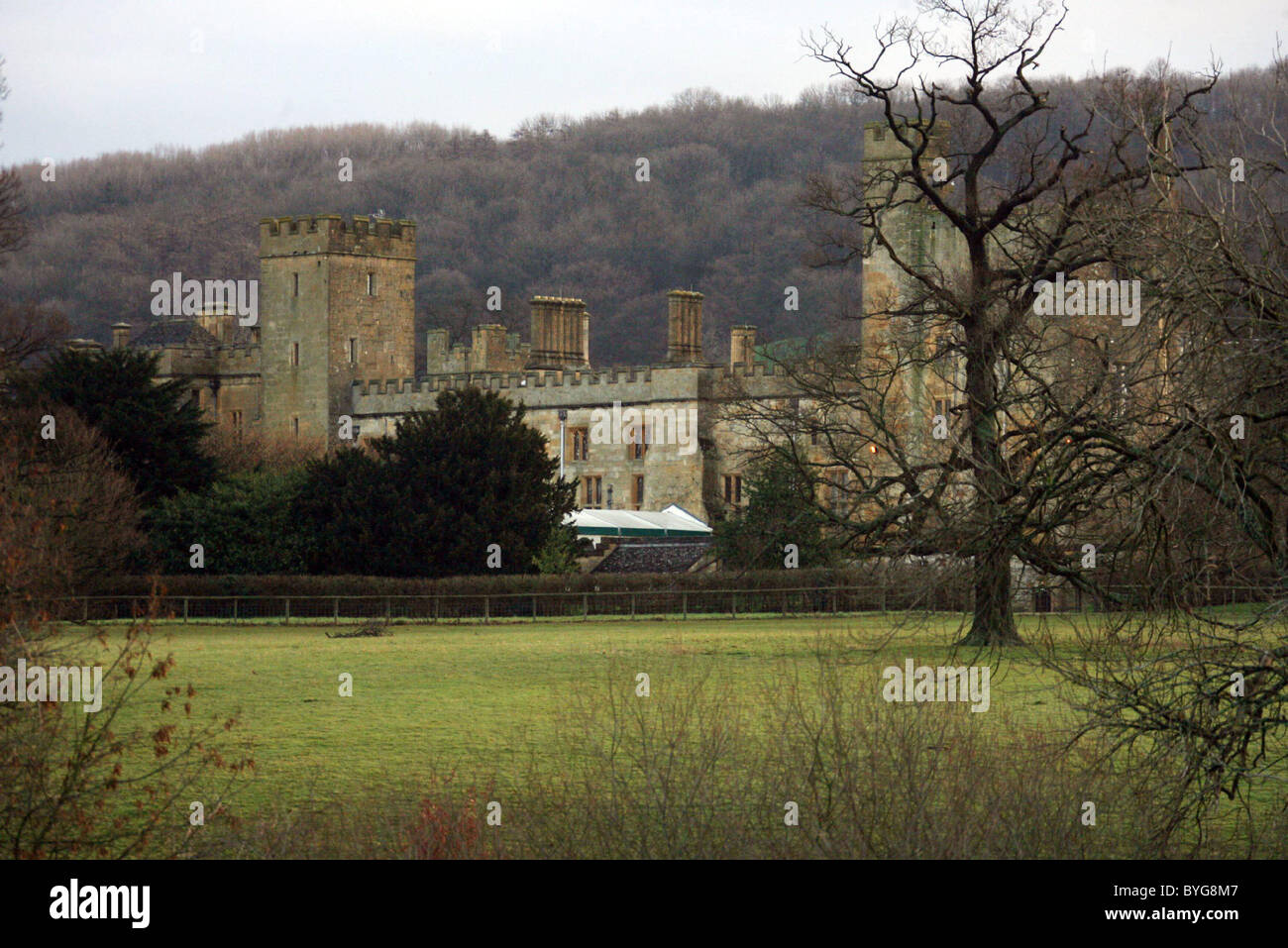 The grounds of Sudeley Castle where Elizabeth Hurley and Arun Nayer ...