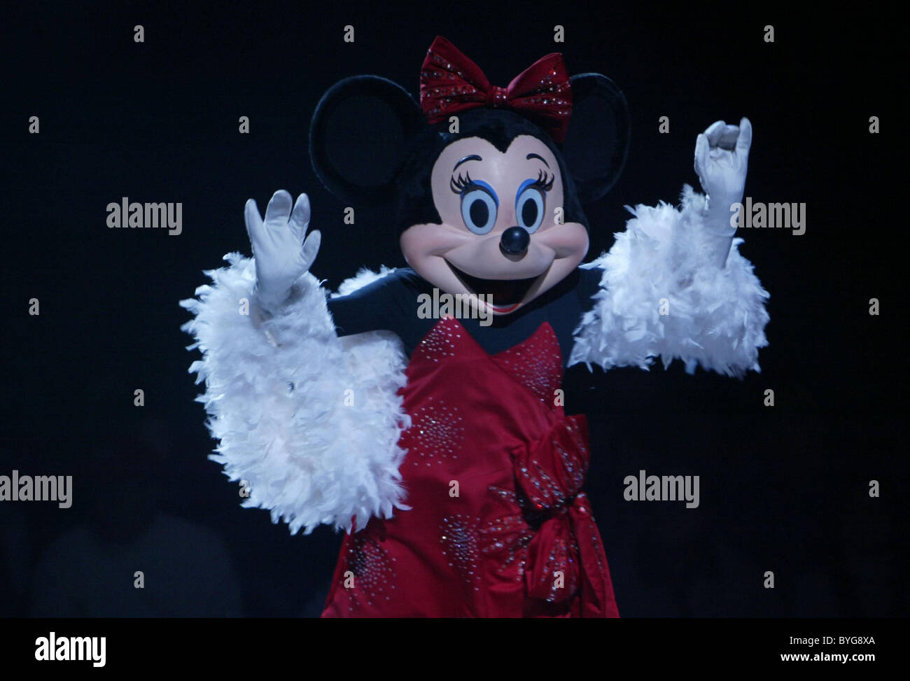 Disney on ice minnie hi-res stock photography and images - Alamy