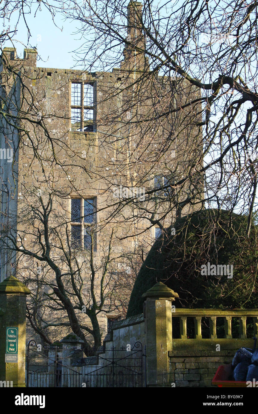 The grounds of Sudeley Castle where Elizabeth Hurley and Arun Nayer ...