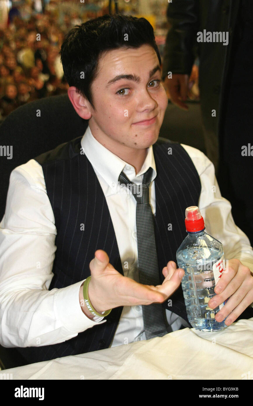 X Factor' finalist Ray Quinn flew by helicopter as part of a one-day ...