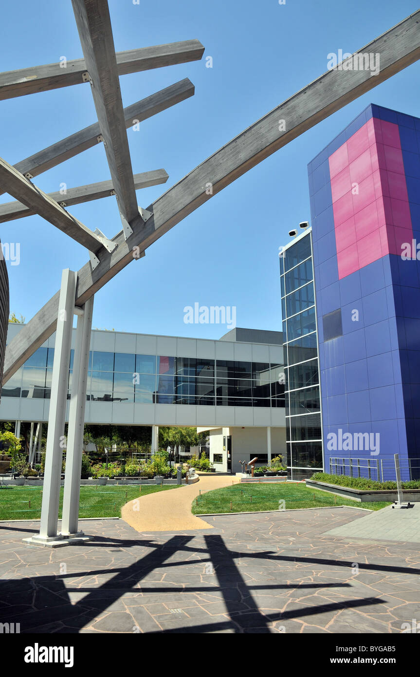 The Googleplex - Google's Silicon Valley corporate HQ in Mountain View ...