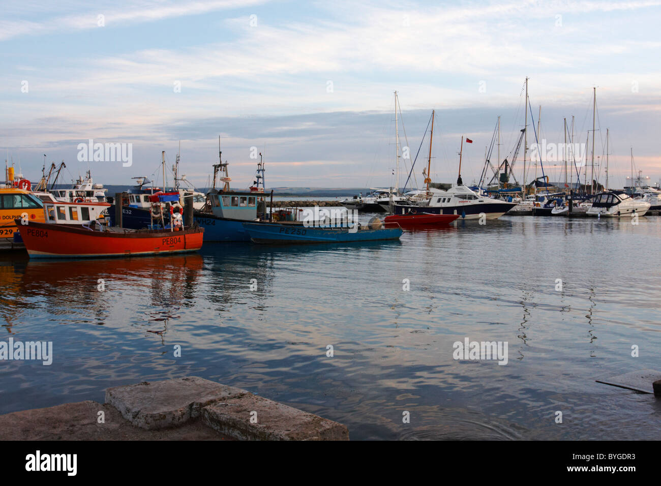 Poole harbour fishing boats hi-res stock photography and images - Alamy