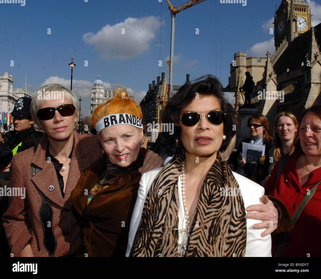 Annie Lennox, Vivienne Westwood and Bianca Jagger Protest against plans ...