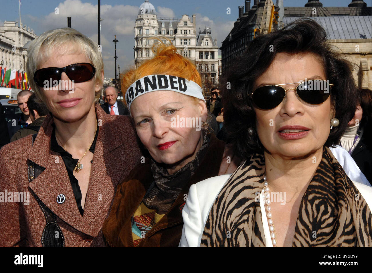 Annie Lennox, Vivienne Westwood and Bianca Jagger Protest against plans ...