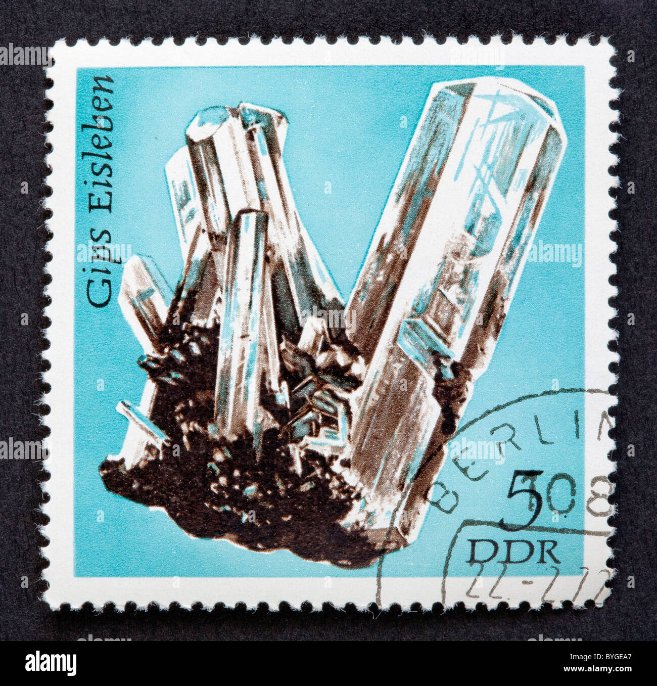 Postage stamp deutsche post ddr hi-res stock photography and images - Alamy