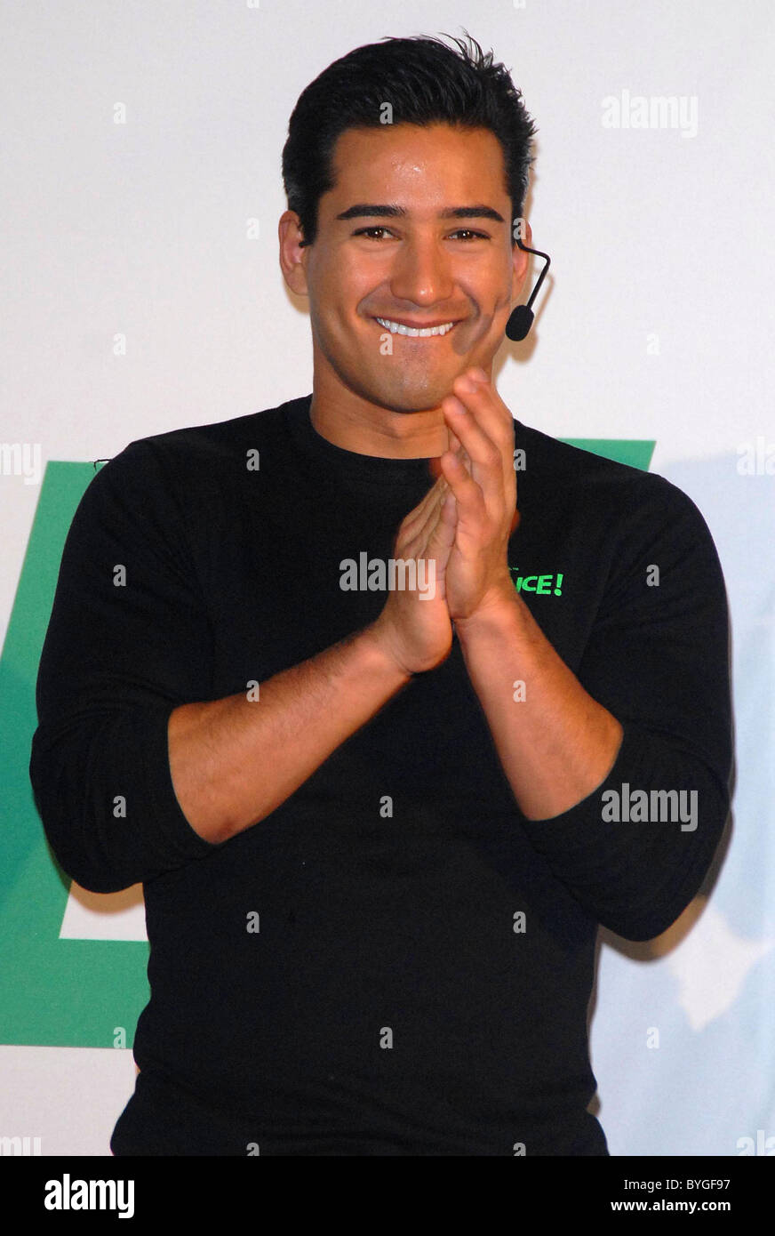 Mario Lopez Mario Lopez and LaChanze demonstrate the 'Smart Spot Dance ...
