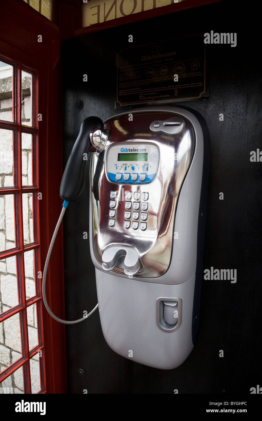 Bt telephone box with coins not accepted here hi-res stock photography ...