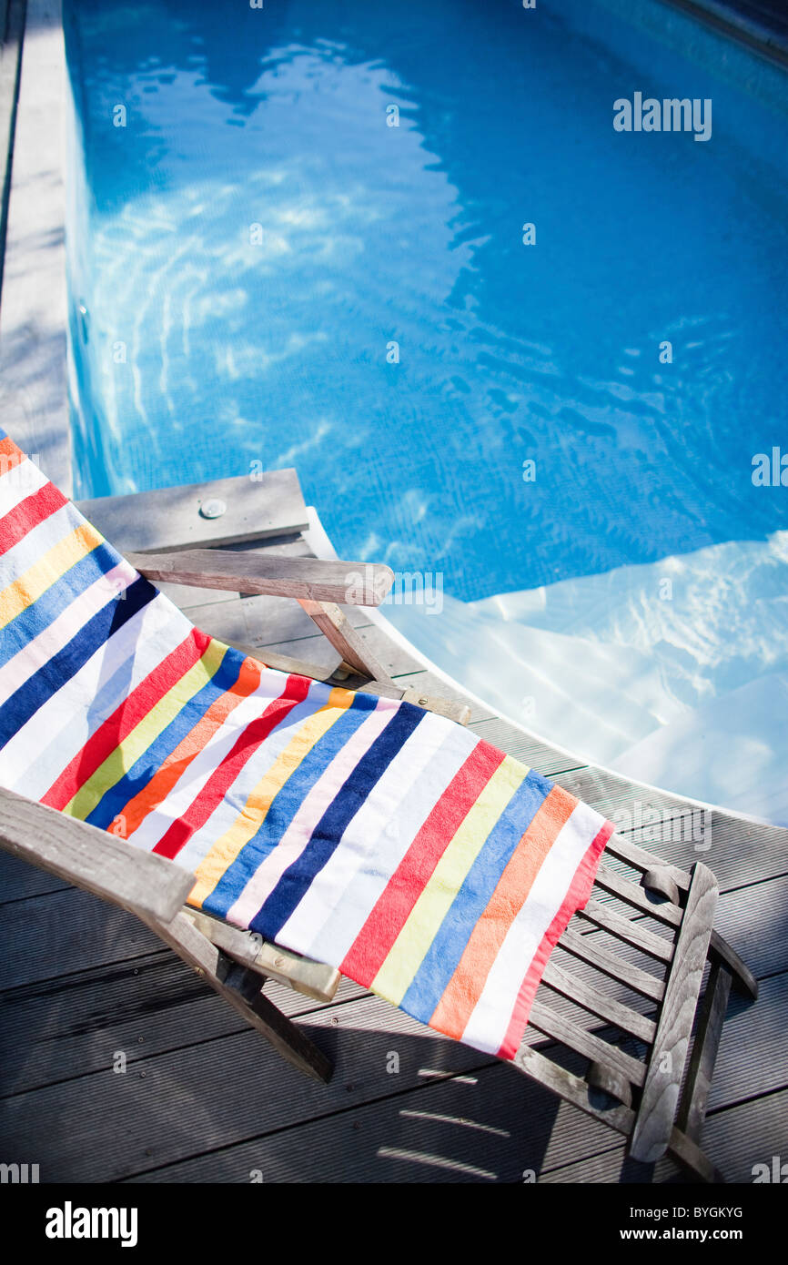 Swimming pool vertical from top hi-res stock photography and images - Alamy