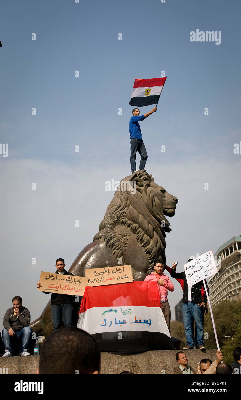 Peaceful 2 million people demonstration against the Hosni Mubarak ...