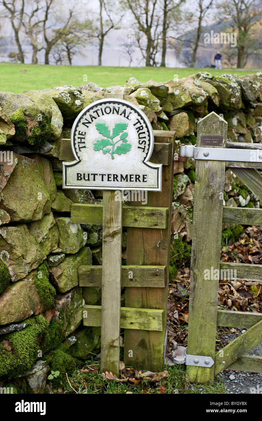 National trust sign post hi-res stock photography and images - Alamy
