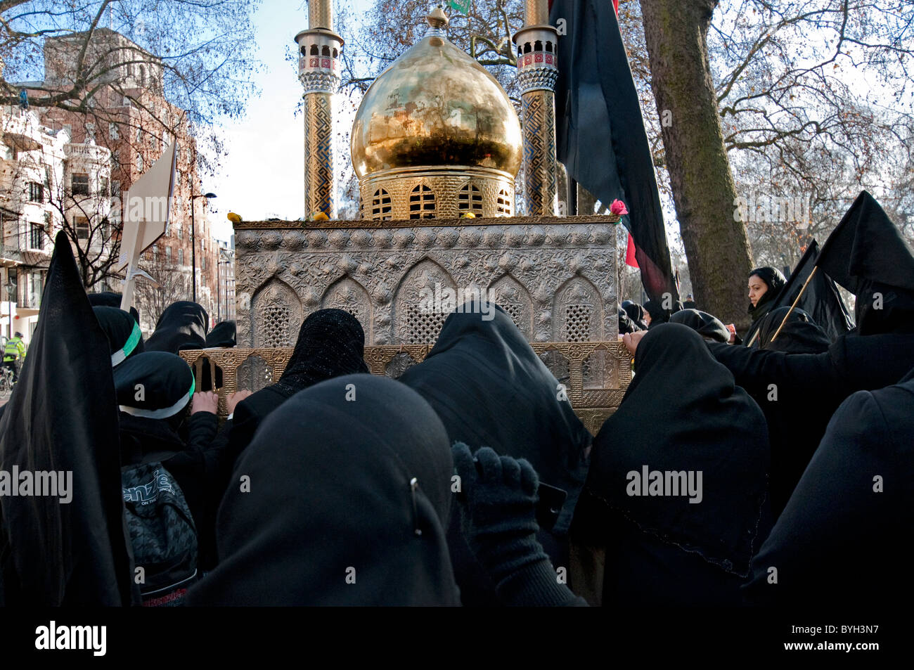 Shi'a ashura london hi-res stock photography and images - Alamy
