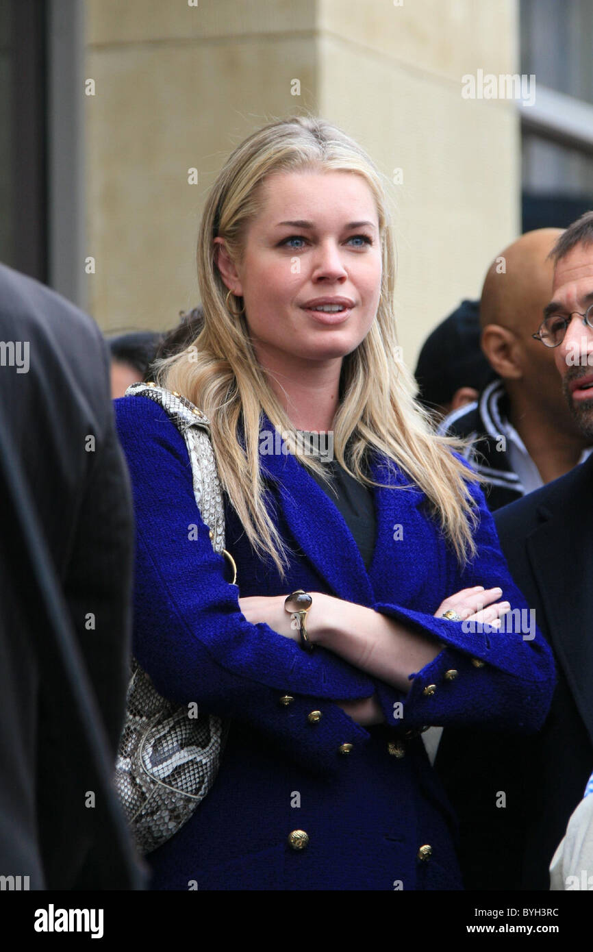Rebecca Romijn Vanessa Williams celebrates her birthday and receives a ...