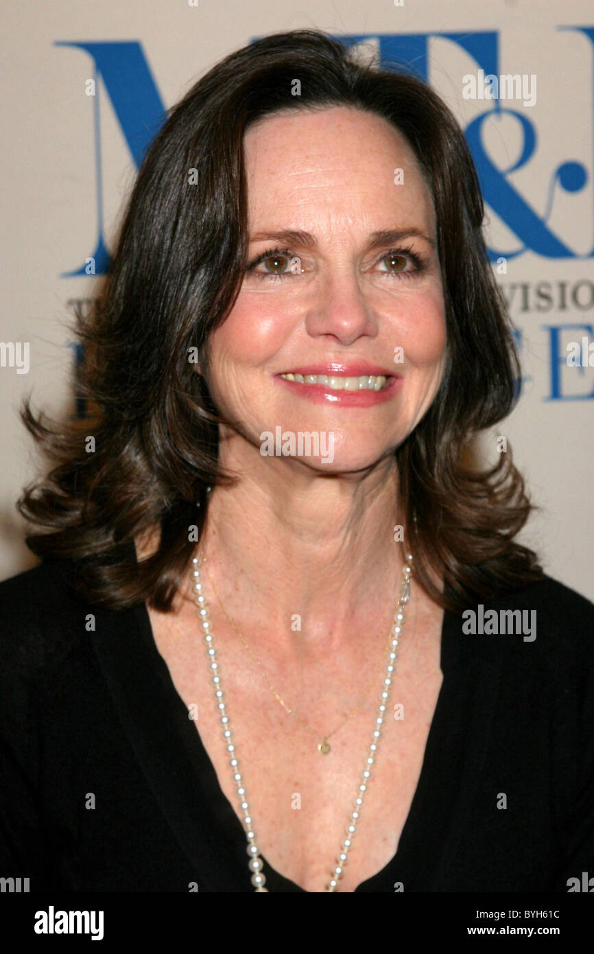 Sally Field 'Brothers & Sisters' honored at the 24th Annual William S ...