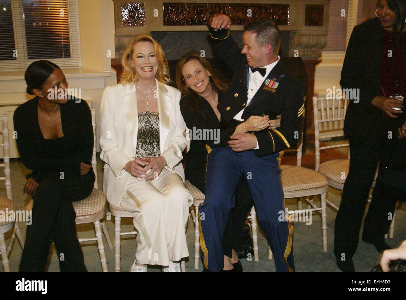 Rose Rollins, Cybill Shepherd, Army Sergeant Bleu Copas, Marlee Matlin ...