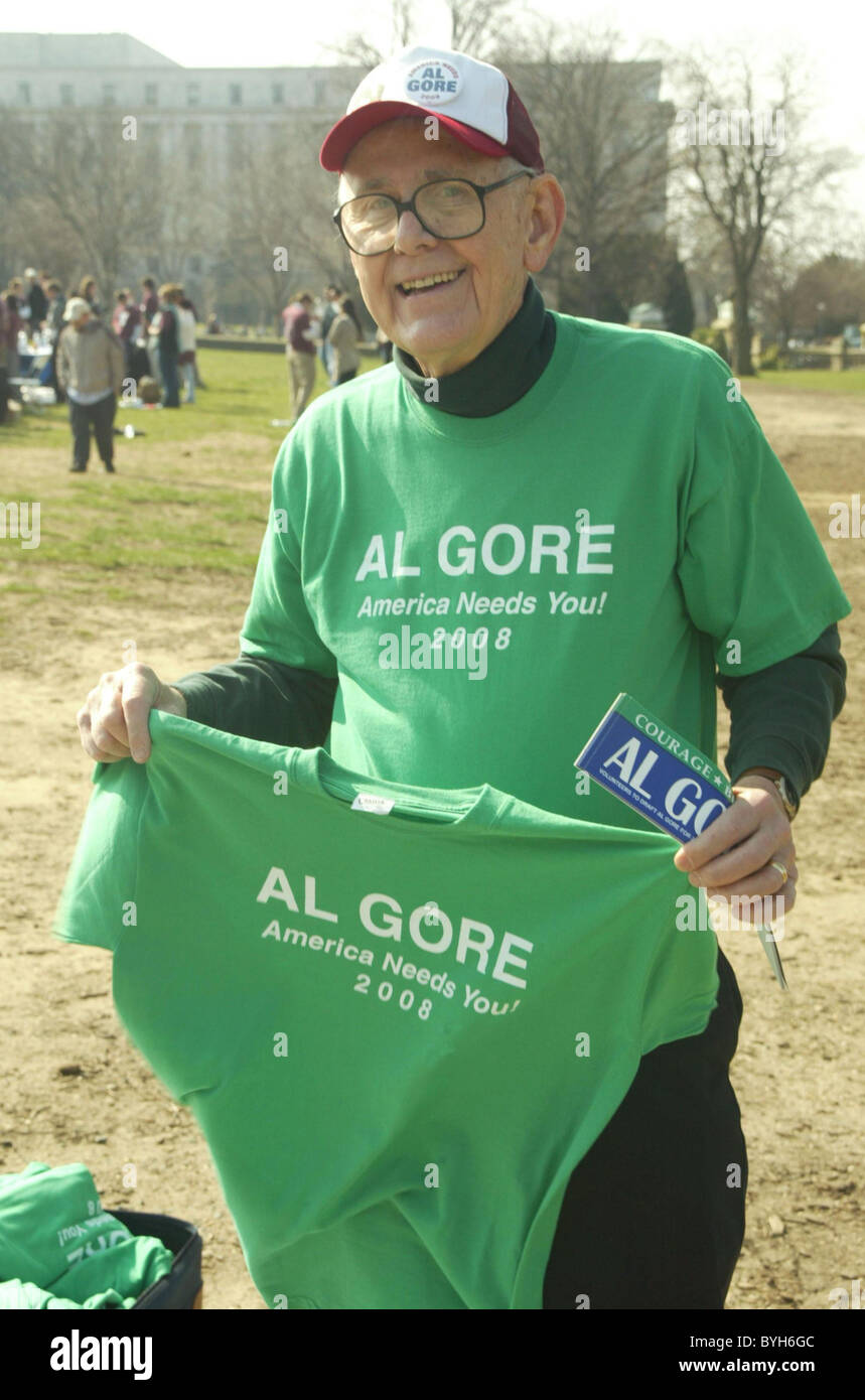 Senator John Kerry spoke at the first green rally for Climate Crisis ...