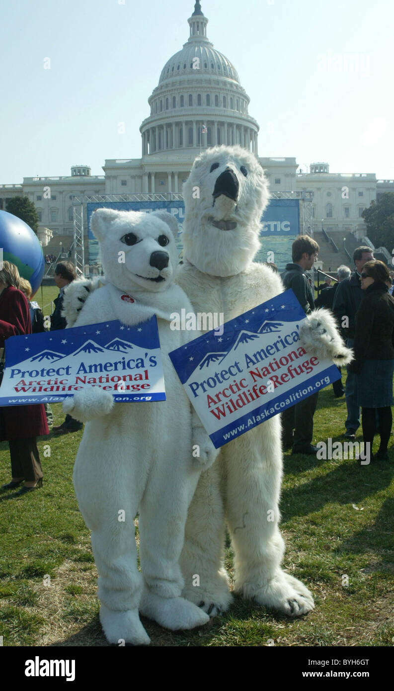 Senator John Kerry spoke at the first green rally for Climate Crisis ...