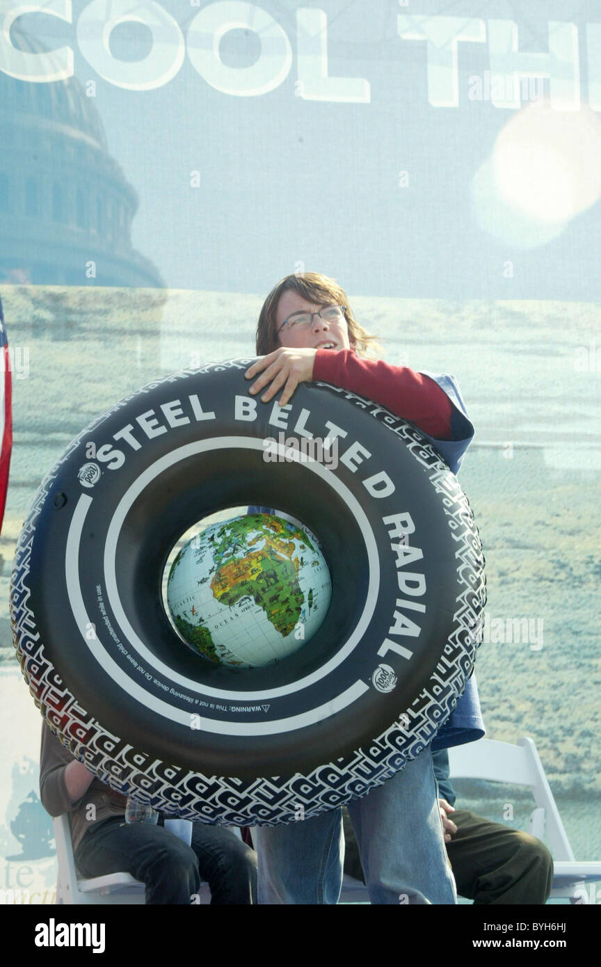 Senator John Kerry spoke at the first green rally for Climate Crisis ...