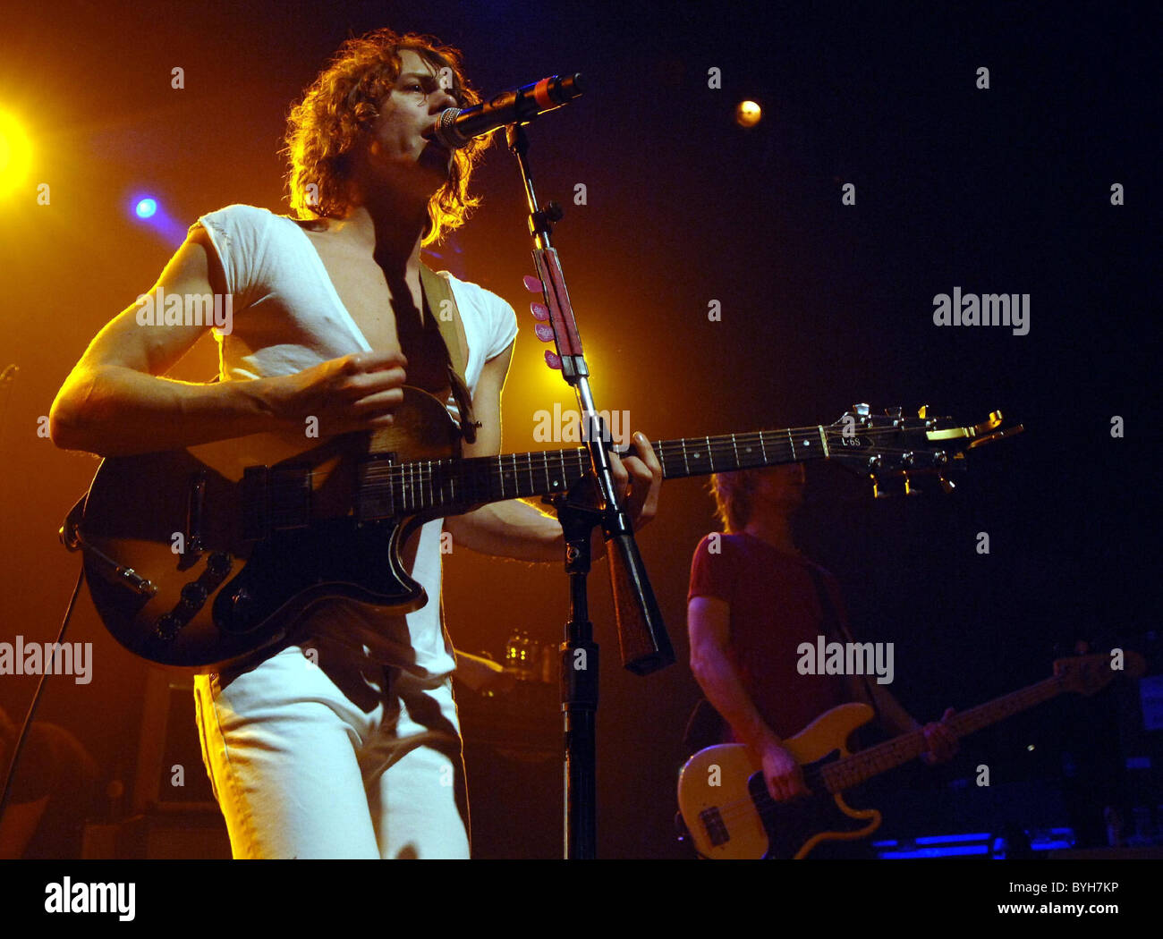 Razorlight - Johnny Borrell Voice of Slavery concert held at the Forum ...
