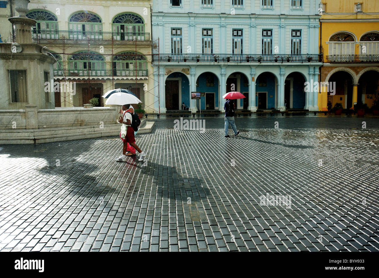 Rain cuba hi-res stock photography and images - Alamy