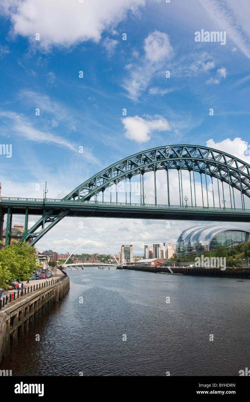Newcastle's historic Tyne Bridge with the modern Sage building. England ...