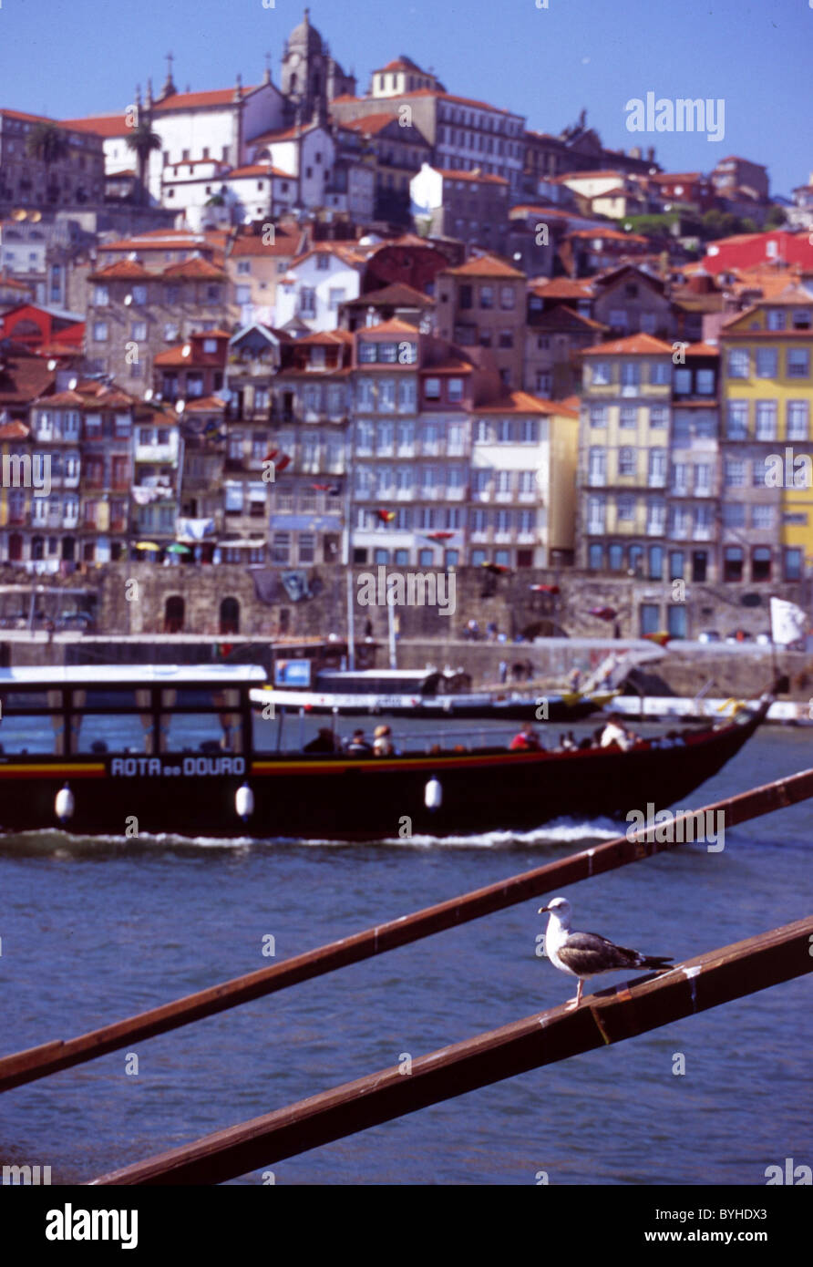 Ribeira neighbourhood hi-res stock photography and images - Alamy