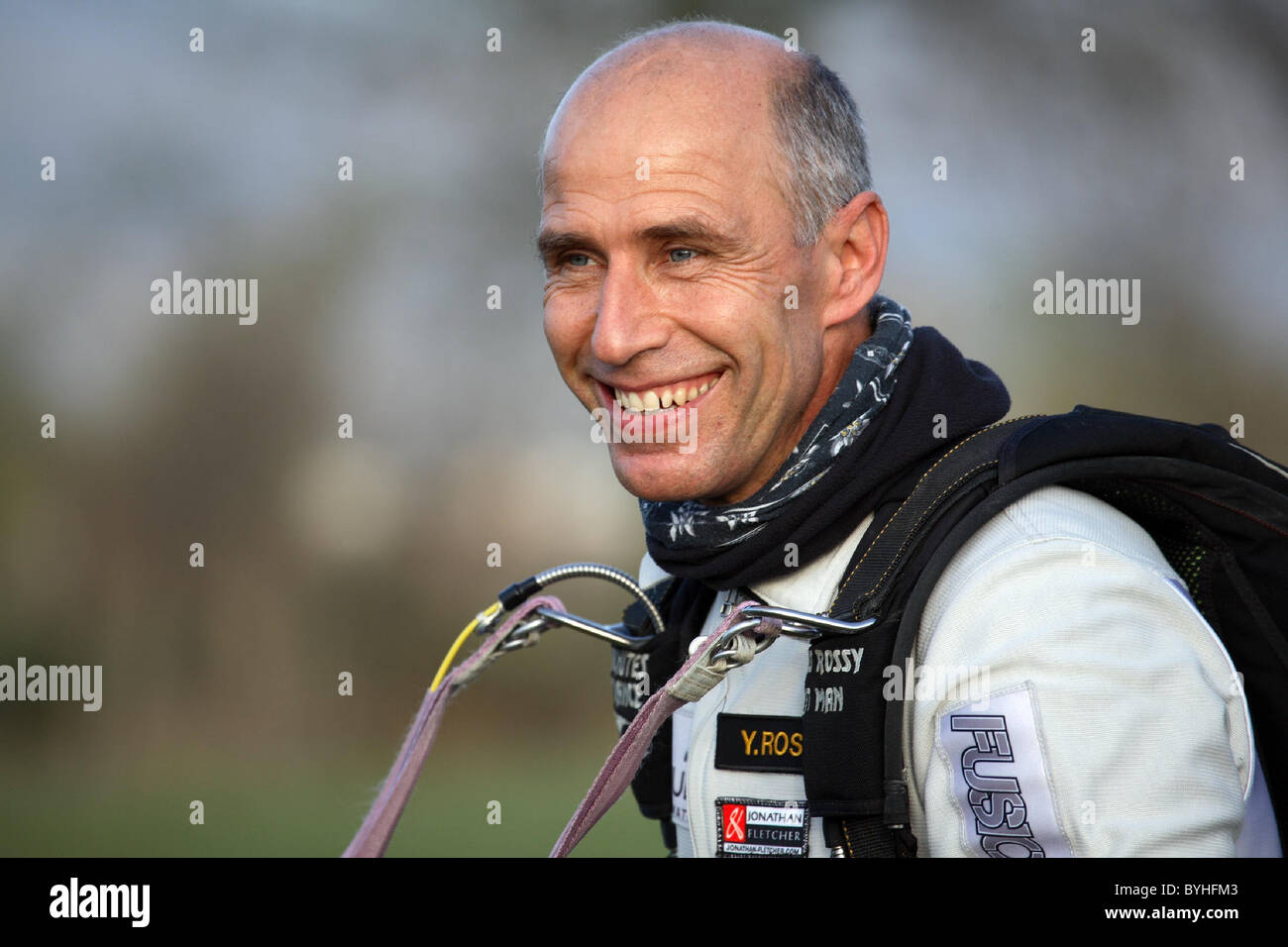 JET MAN: SOARING NEW HEIGHTS! A Swiss pilot has turned himself into a ...