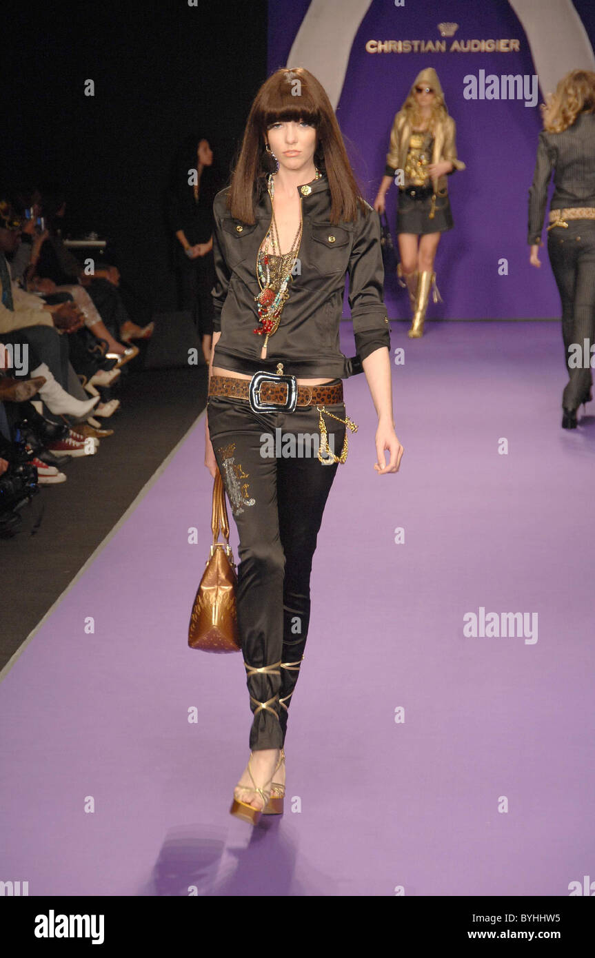 Mercedes-Benz Fall 2007 LA Fashion Week at Smashbox Studios - Christian ...