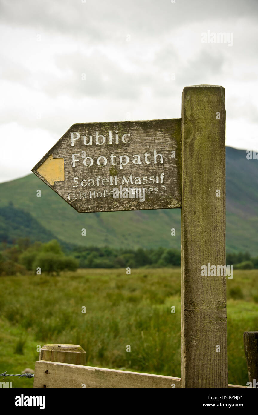 Scafell Massif sign showing public footpath Stock Photo - Alamy