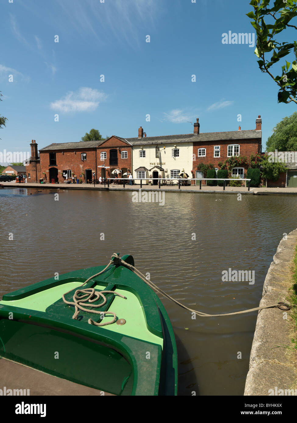Fradley junction hi-res stock photography and images - Alamy