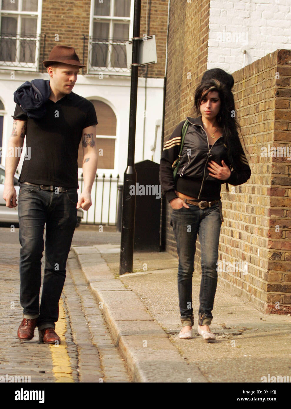 Amy Winehouse and Alex Jones-Donelly out walking near her home London ...