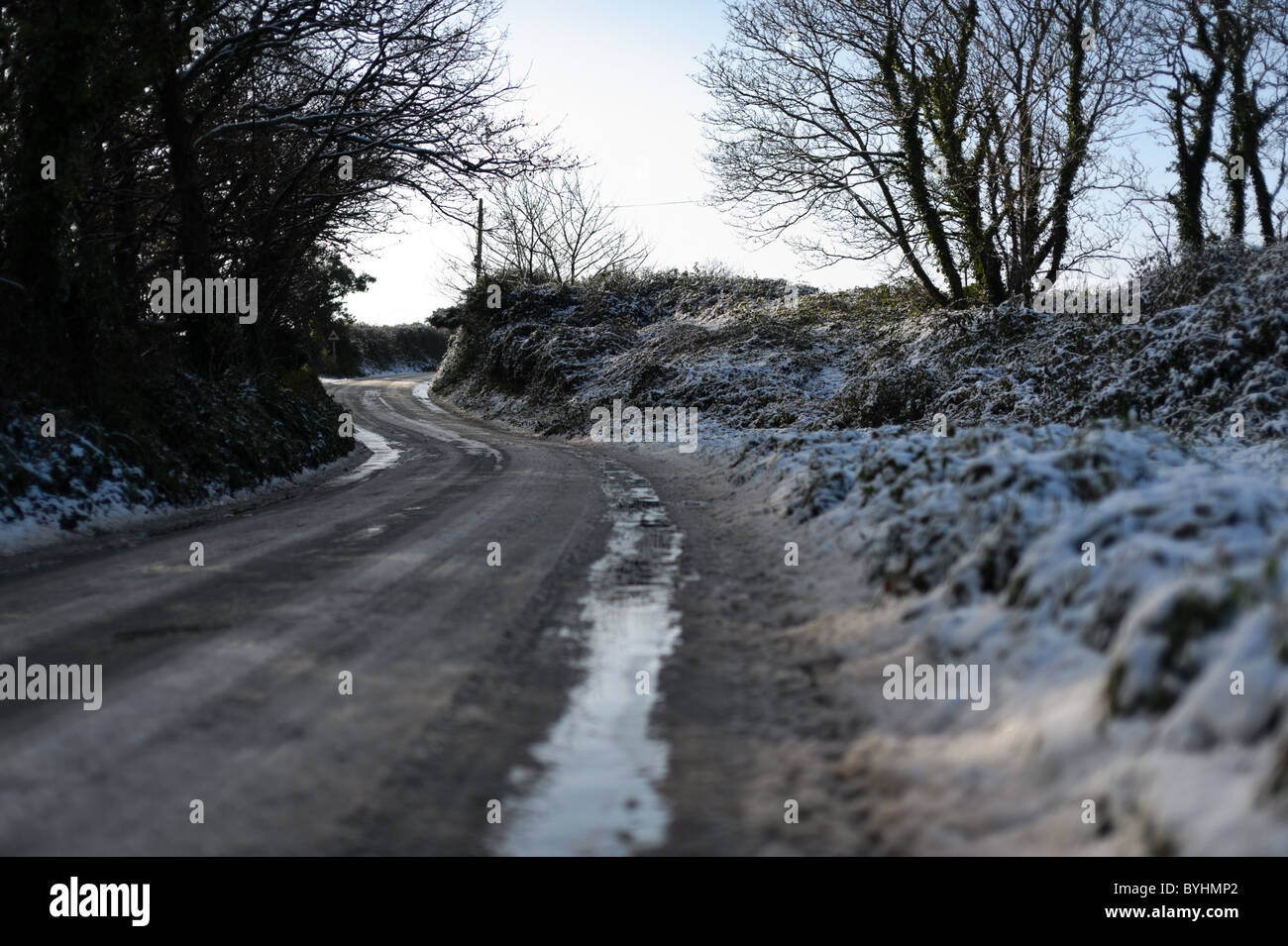 Cornwall lane snow hi-res stock photography and images - Alamy