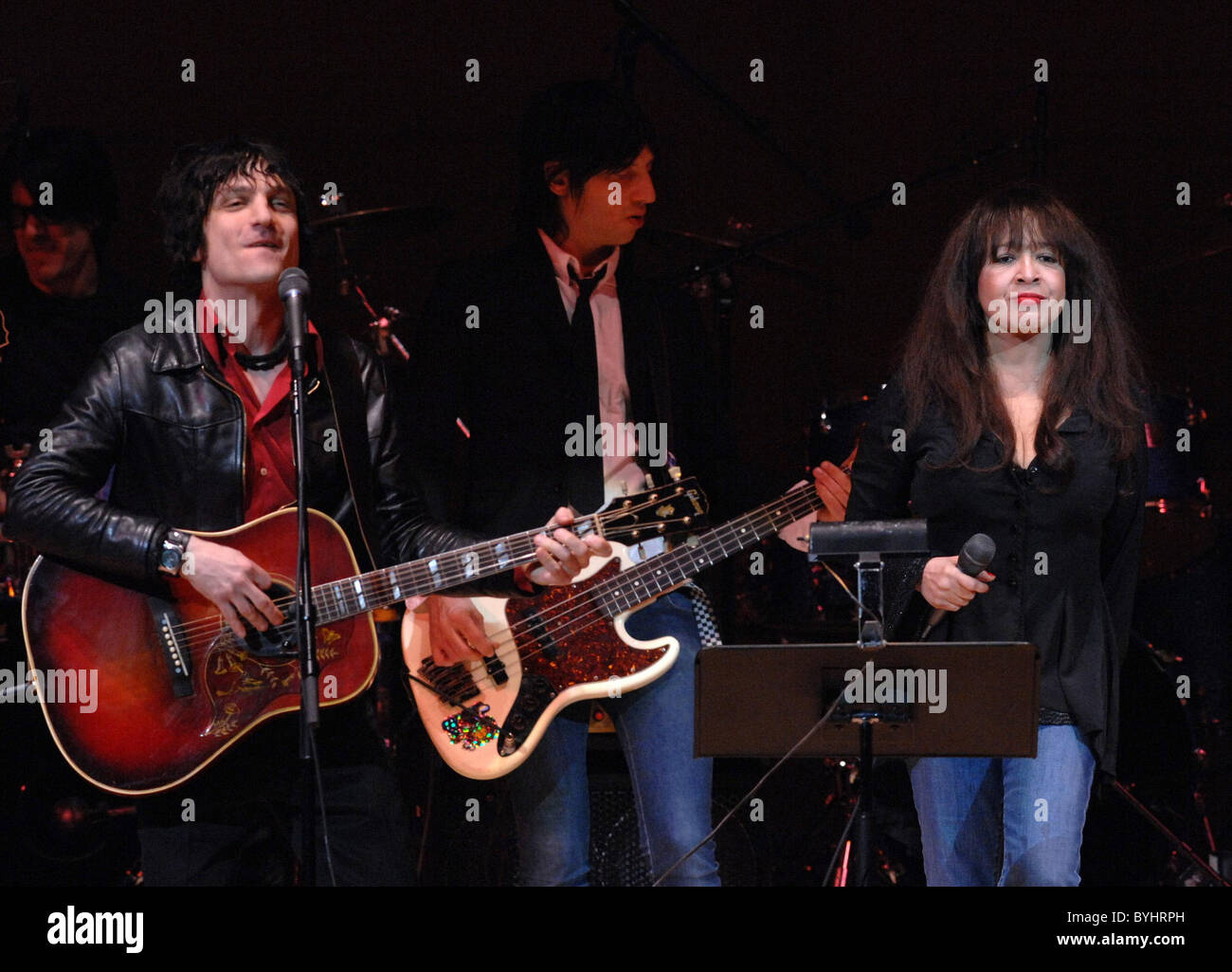 Ronnie spector, springsteen hi-res stock photography and images - Alamy