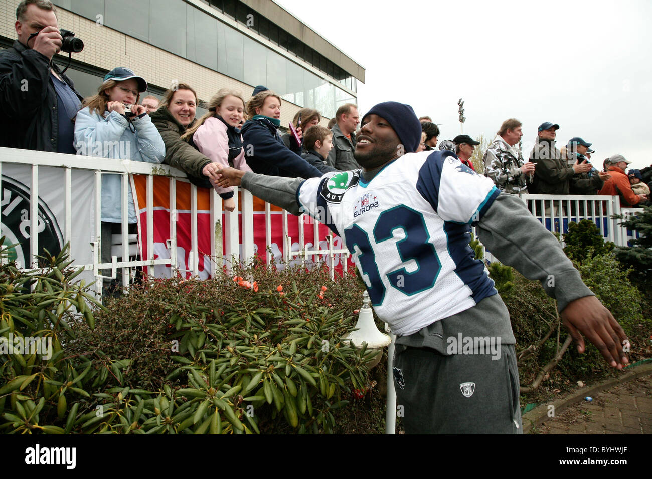 John David Washington, NFL Europe team Hamburg Sea Devils celebrate ...