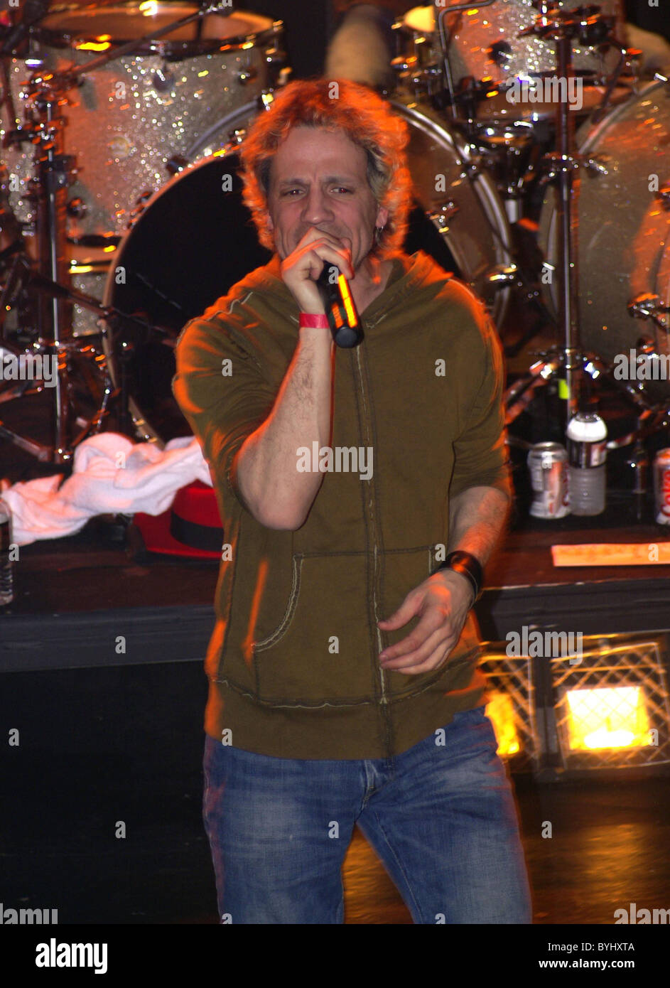 Gary Cherone 80's glam rock band Extreme climbed up on stage and ...