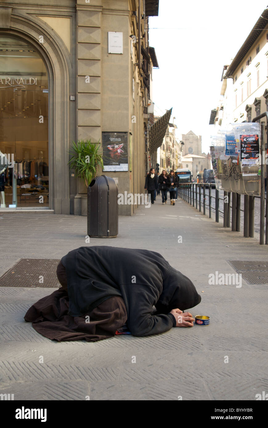 Beggar in florence tuscany italy hi-res stock photography and images ...