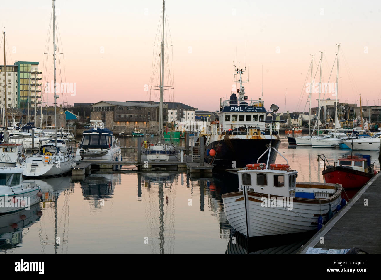 Sutton Harbour, Plymouth at sunset Stock Photo - Alamy