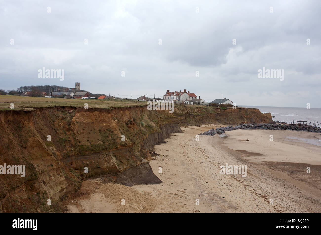 Coastal erosion, Happisburgh, Norfolk, England Stock Photo - Alamy