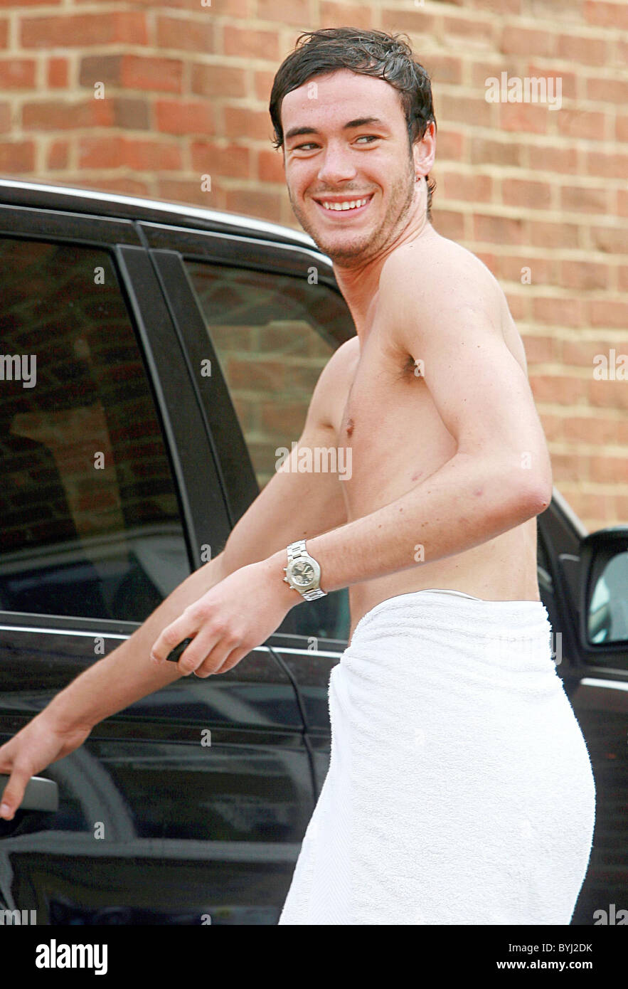 Jack Tweedy Steps Out Of Girlfriend Jade Goodys House In Just His