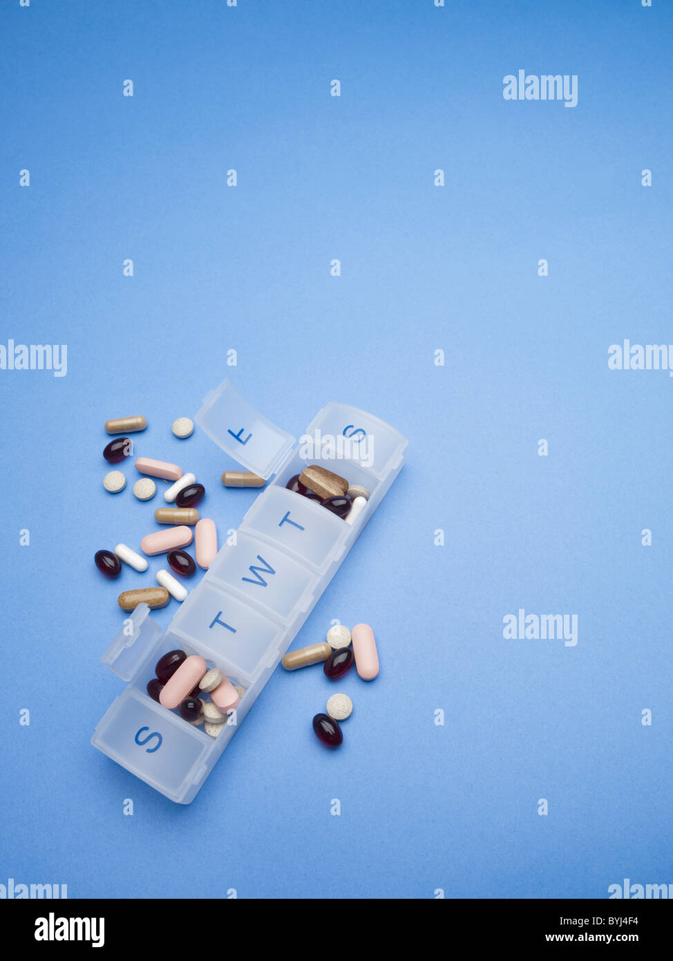 Pill case hi-res stock photography and images - Alamy