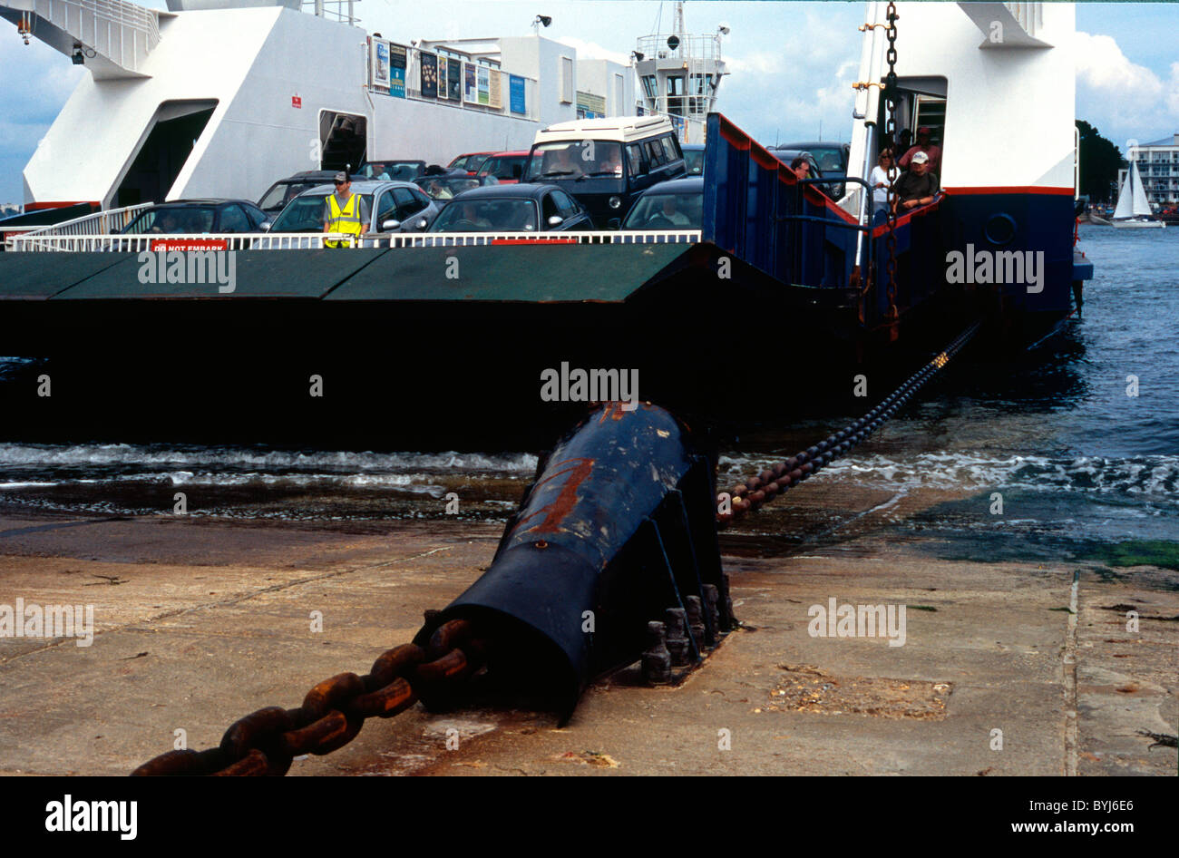 Sandbanks Chain Ferry approaching Shell Bay, Poole, Dorset, showing one ...