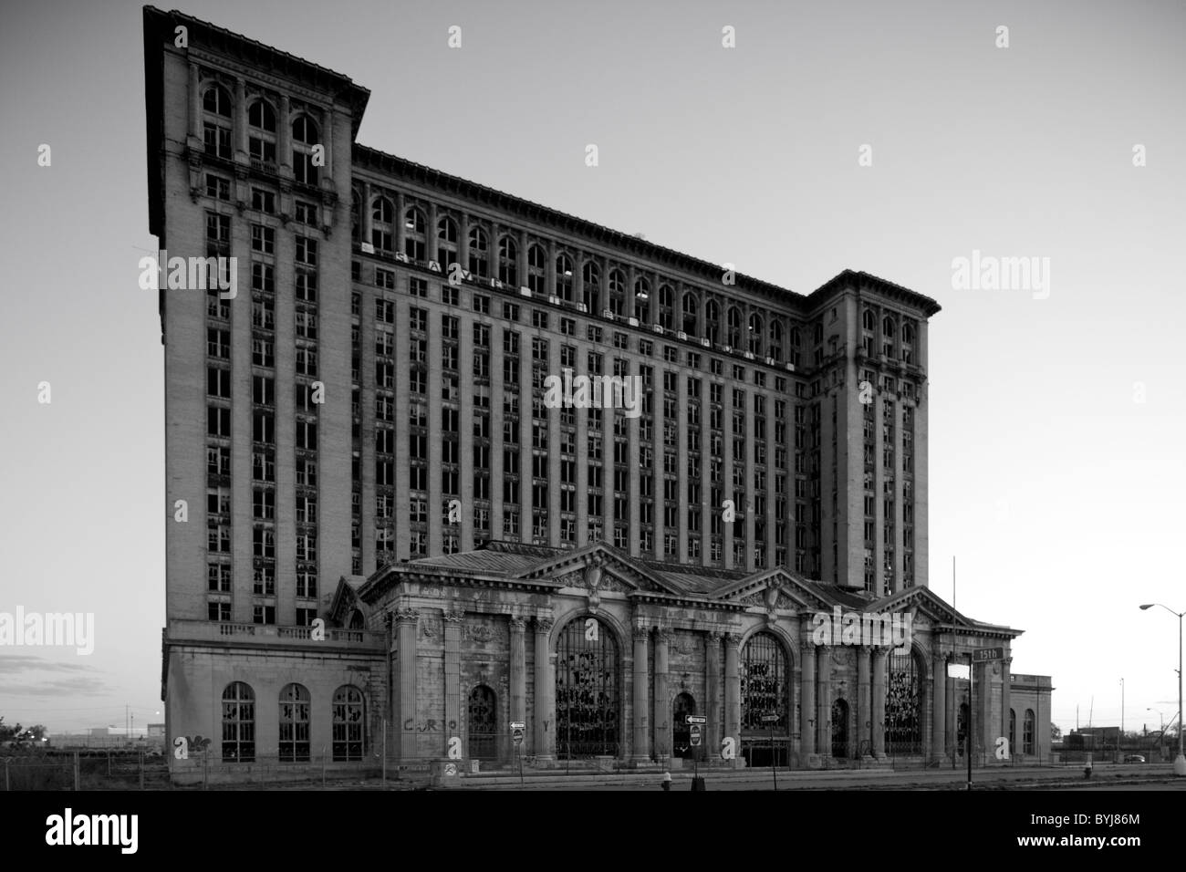 USA, Michigan, Detroit, Abandoned Michigan Central Station in gritty ...