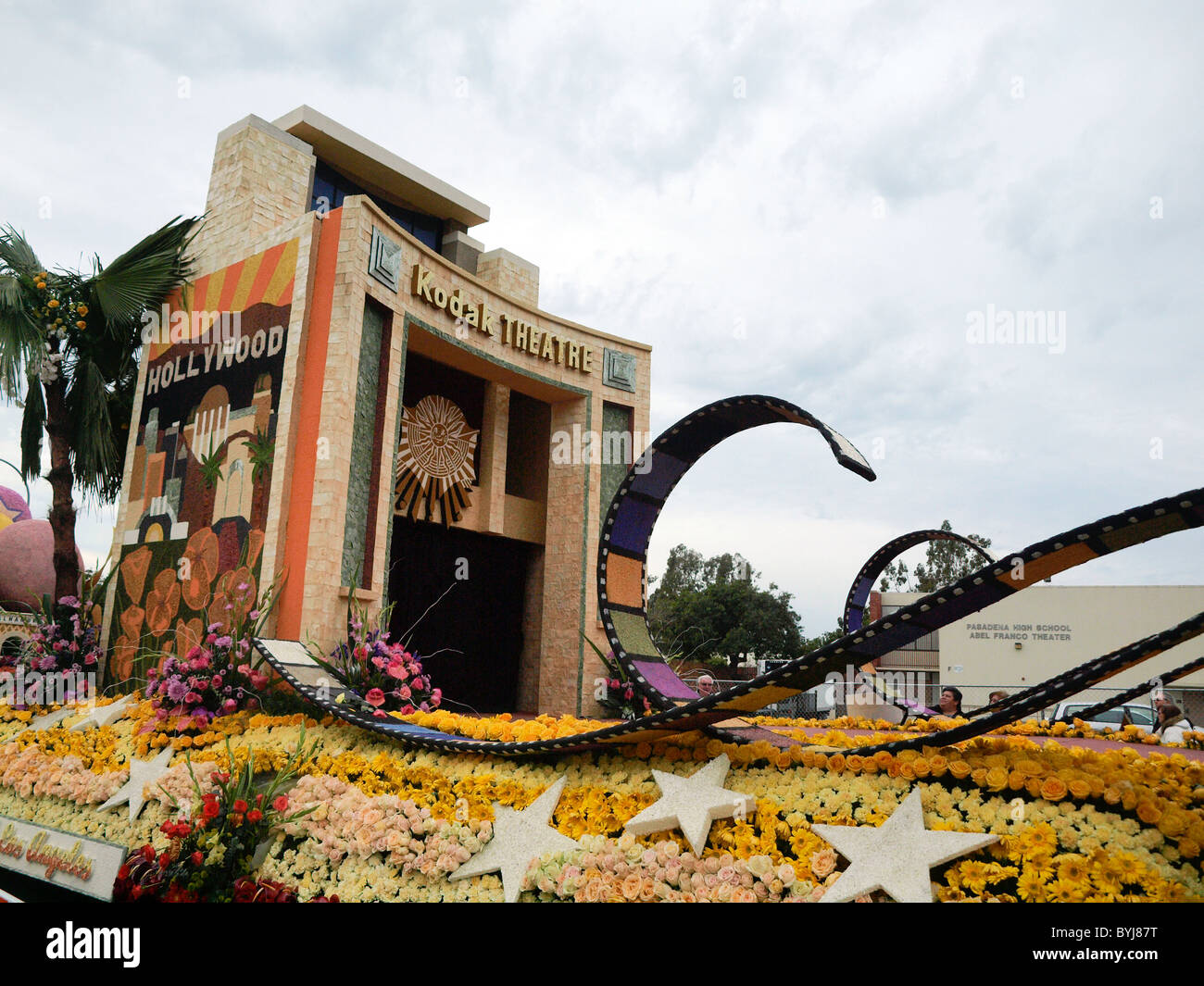 Parade float flowers pageant hi-res stock photography and images - Alamy